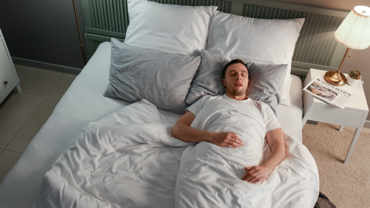 ¿Qué colchones son ideales para un descanso reparador si tienes sobrep ...